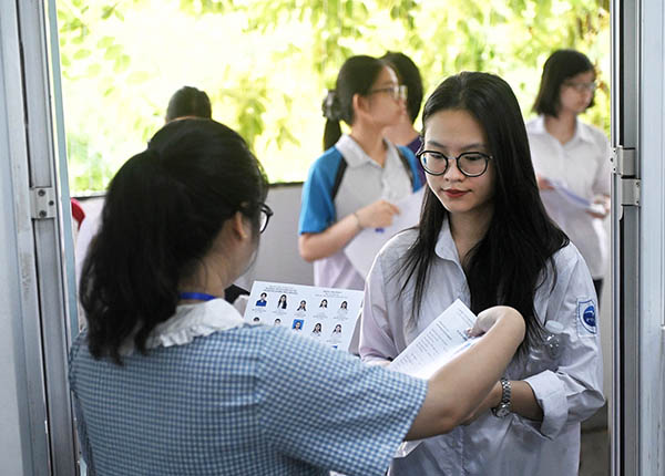 Kỳ thi tốt nghiệp THPT 2026: Thí sinh cần lưu ý gì khi làm thủ tục dự thi?